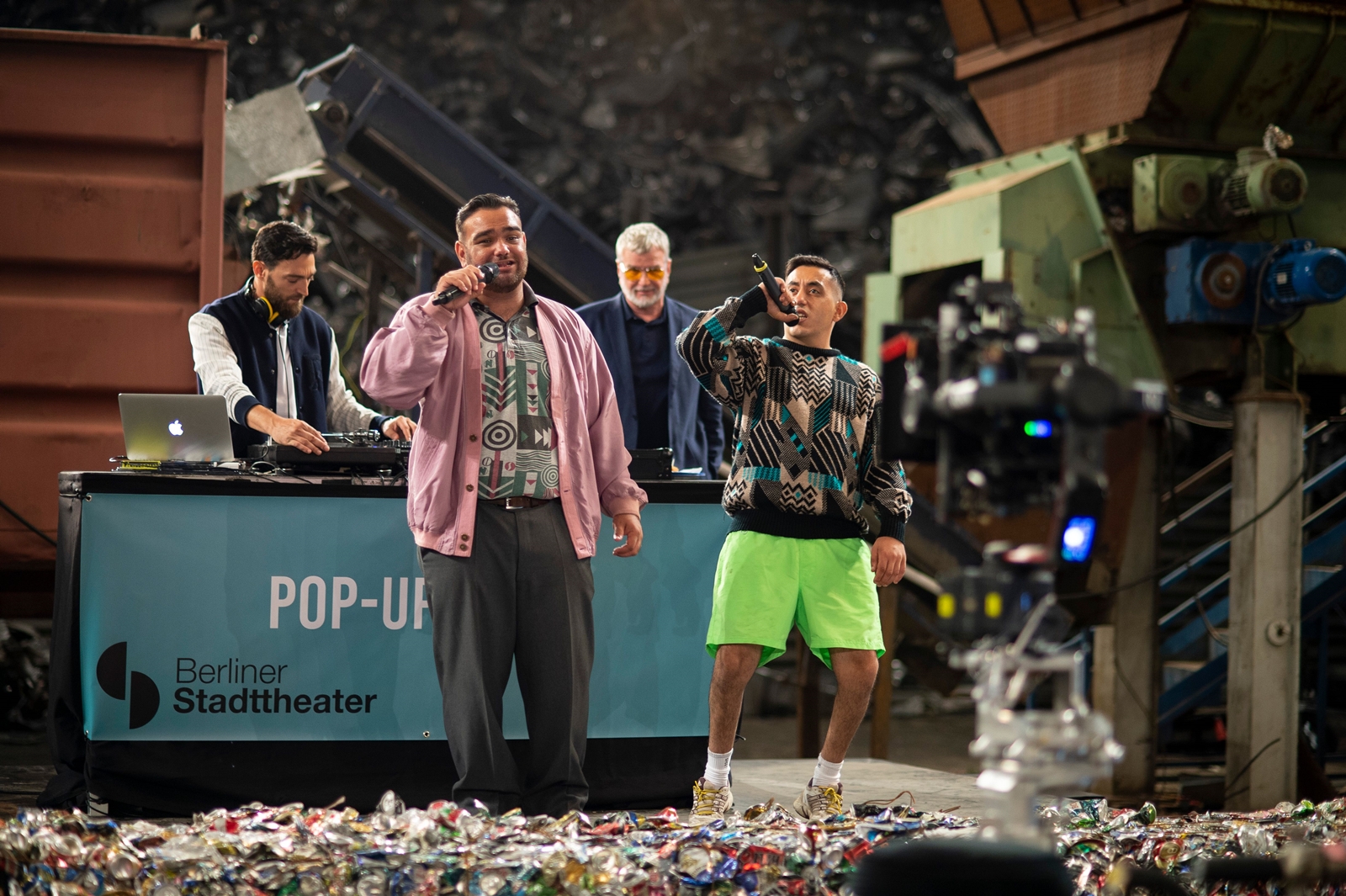 Füst és moslék – Háromezer számozott darab kritika - Filmtekercs.hu