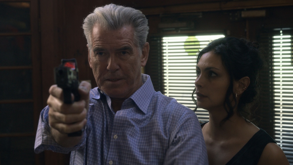 Villám Charlie - kritika | Pierce Brosnan filmje | Filmtekercs.hu