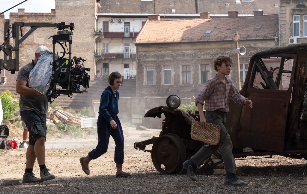 Tinidrámából felnövéstörténet – Szexoktatás (4. évad) kritika - Filmtekercs.hu